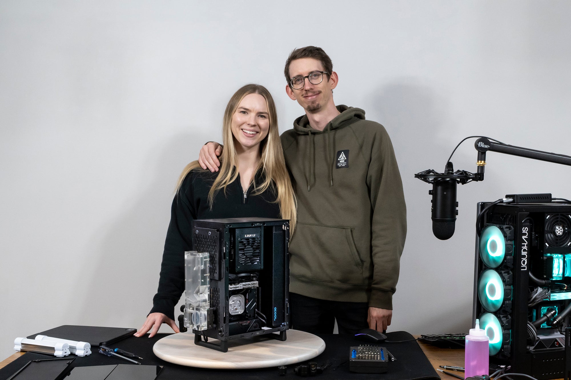 About Us – LiquidHaus