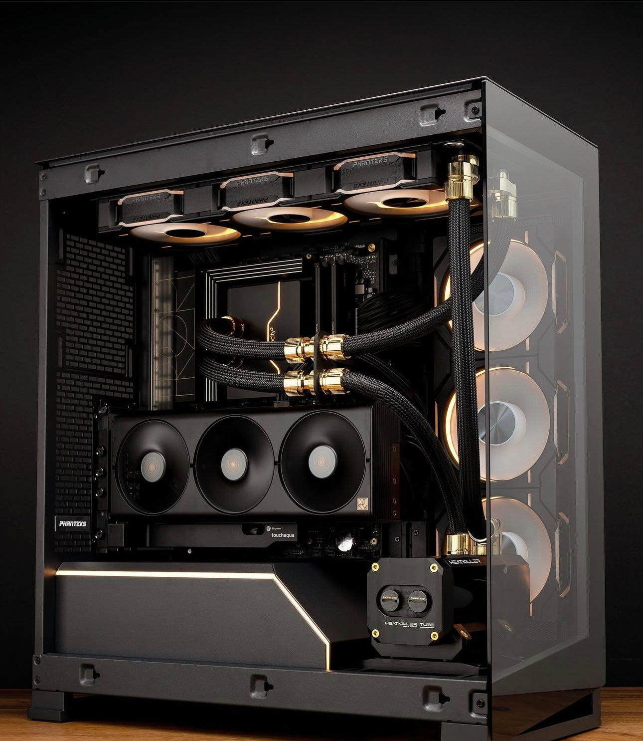 BUILDS – LiquidHaus